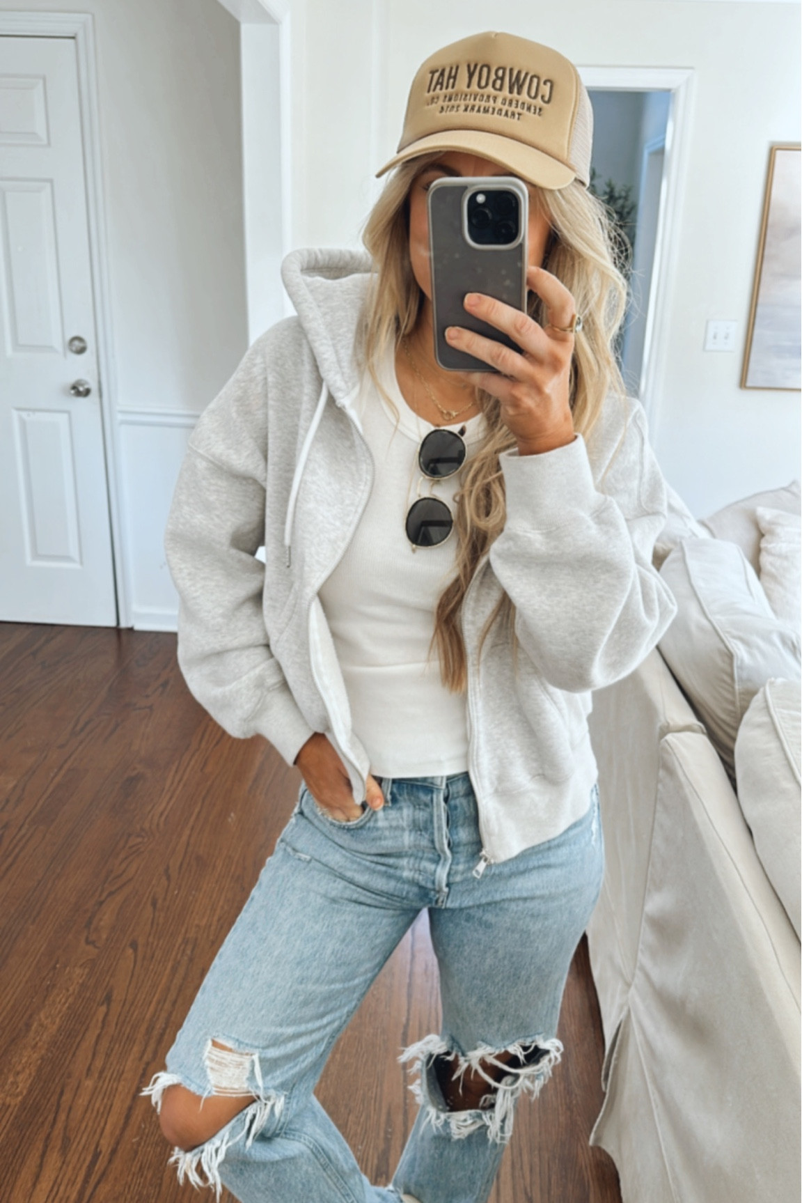 8 Stylish Ways to Wear Baseball Hats with Any Outfit - Magic of Clothes