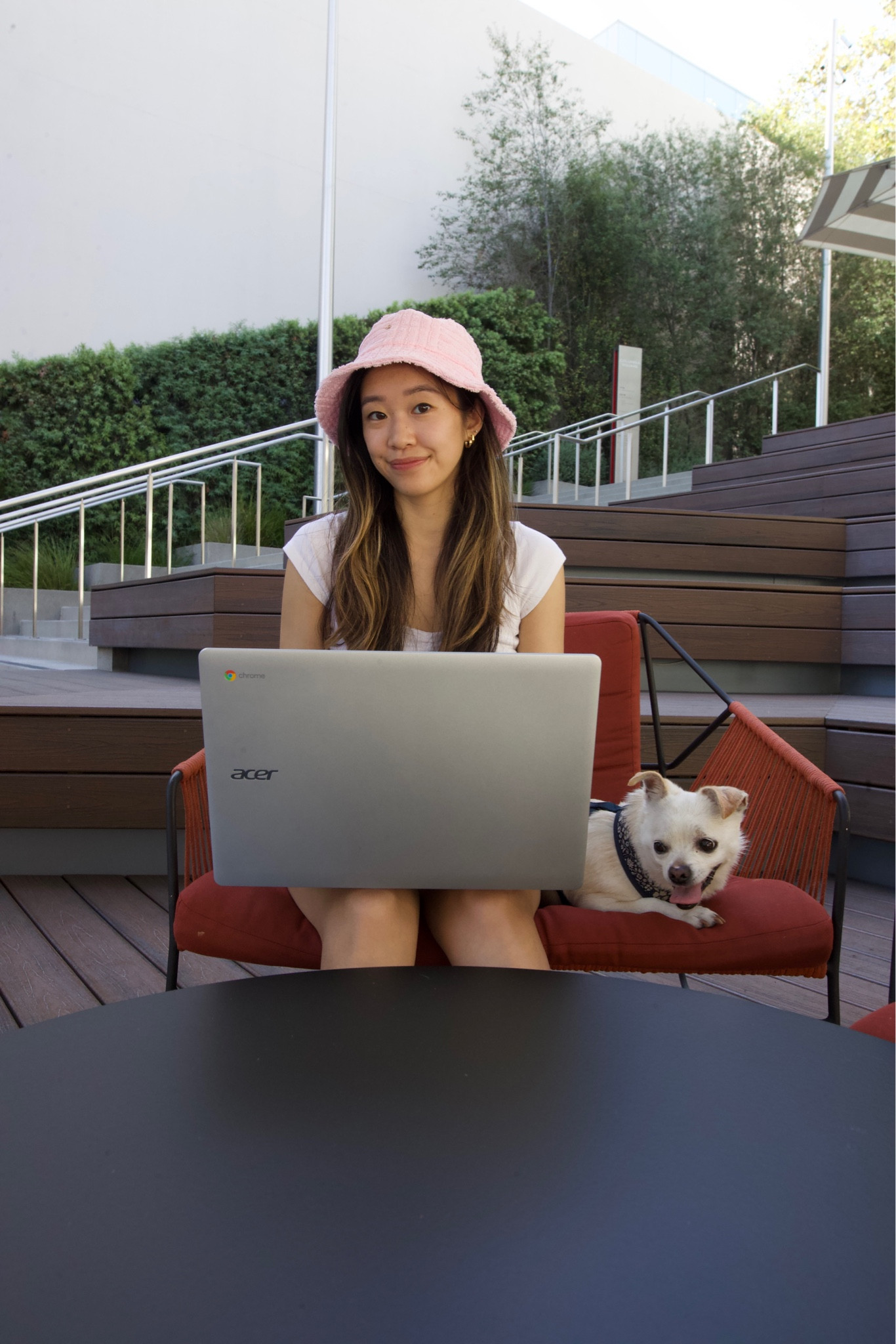 "Jet-Set Style: Effortlessly Chic Travel-Friendly Outfits" - Magic of ...