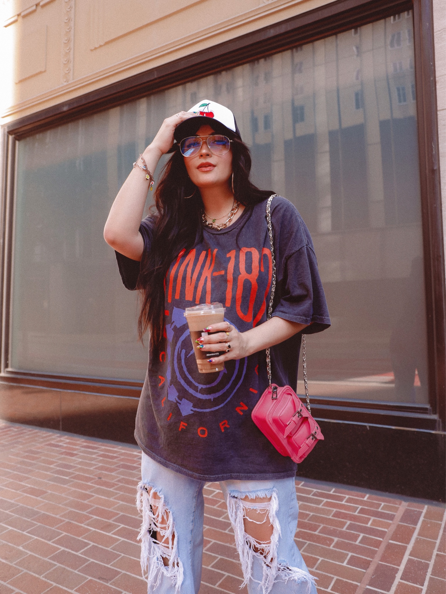 Edgy Blink-182 Concert Fashion Tips - Magic of Clothes