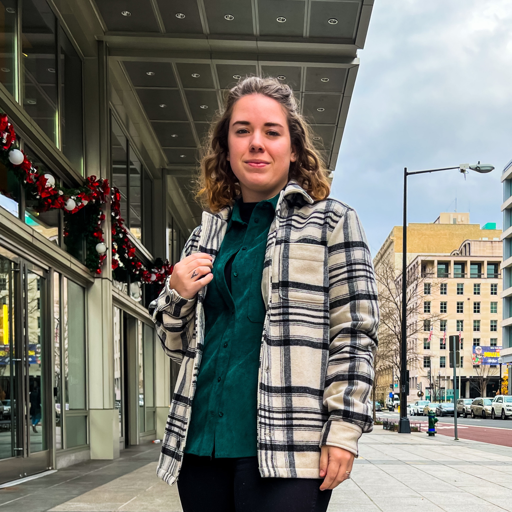 "10 Trendsetting Non-Binary Outfit Ideas to Elevate Your Style in 2023 ...