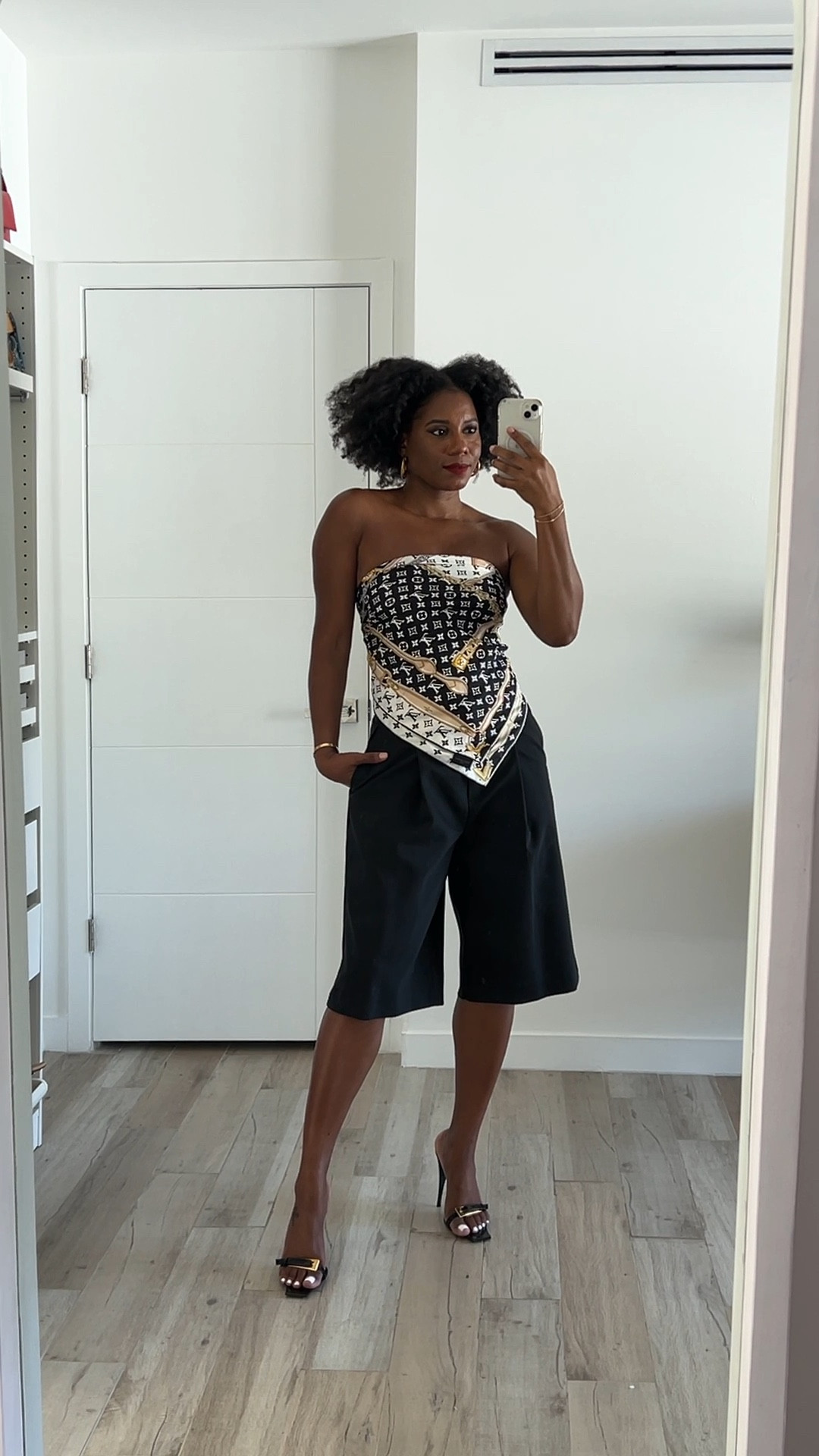 THE EFFORTLESS SHORT™ KNEE curated on LTK