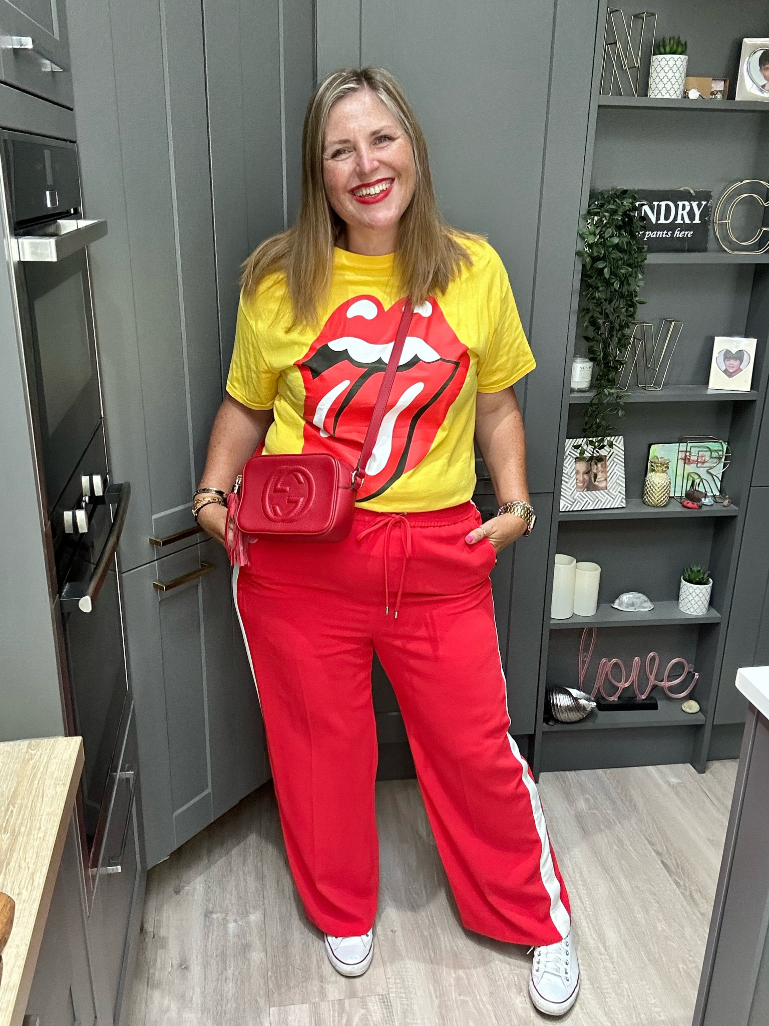 Yellow T-Shirt Outfit Ideas: Brighten Up Your Look with Stylish Yellow ...