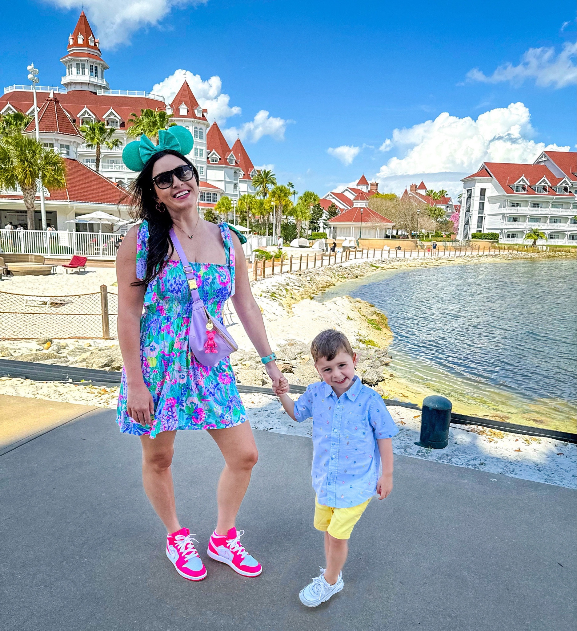 "Chic & Cheerful: Disneyland Outfit Ideas for a Stylish Spring ...