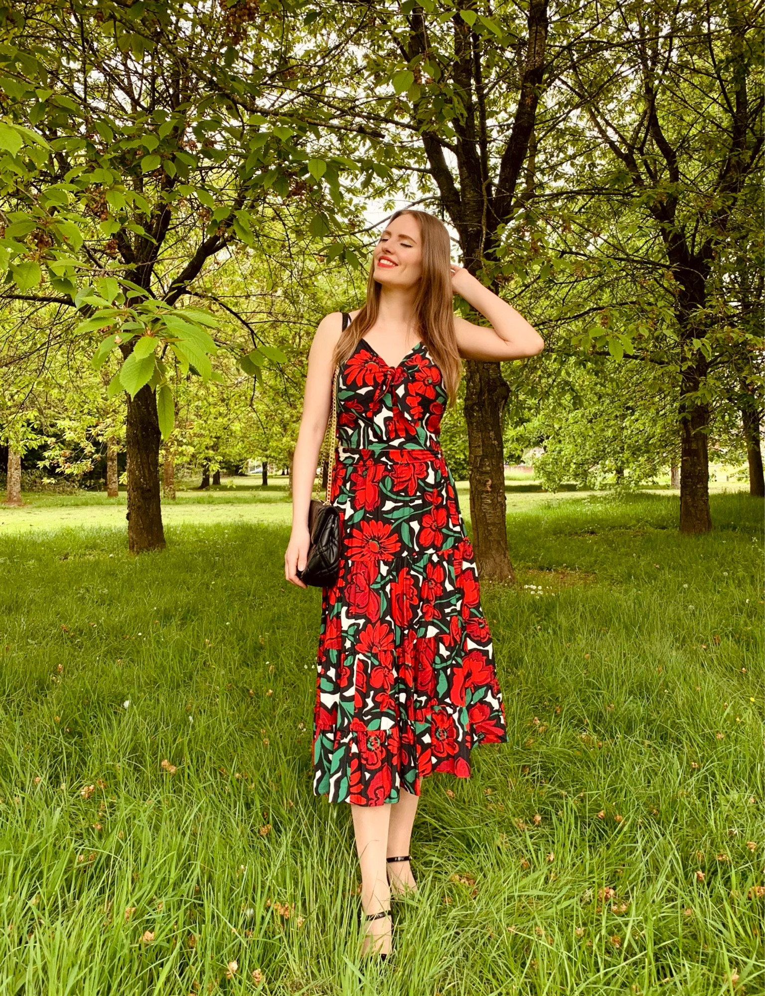 Red Rose Floral Pattern