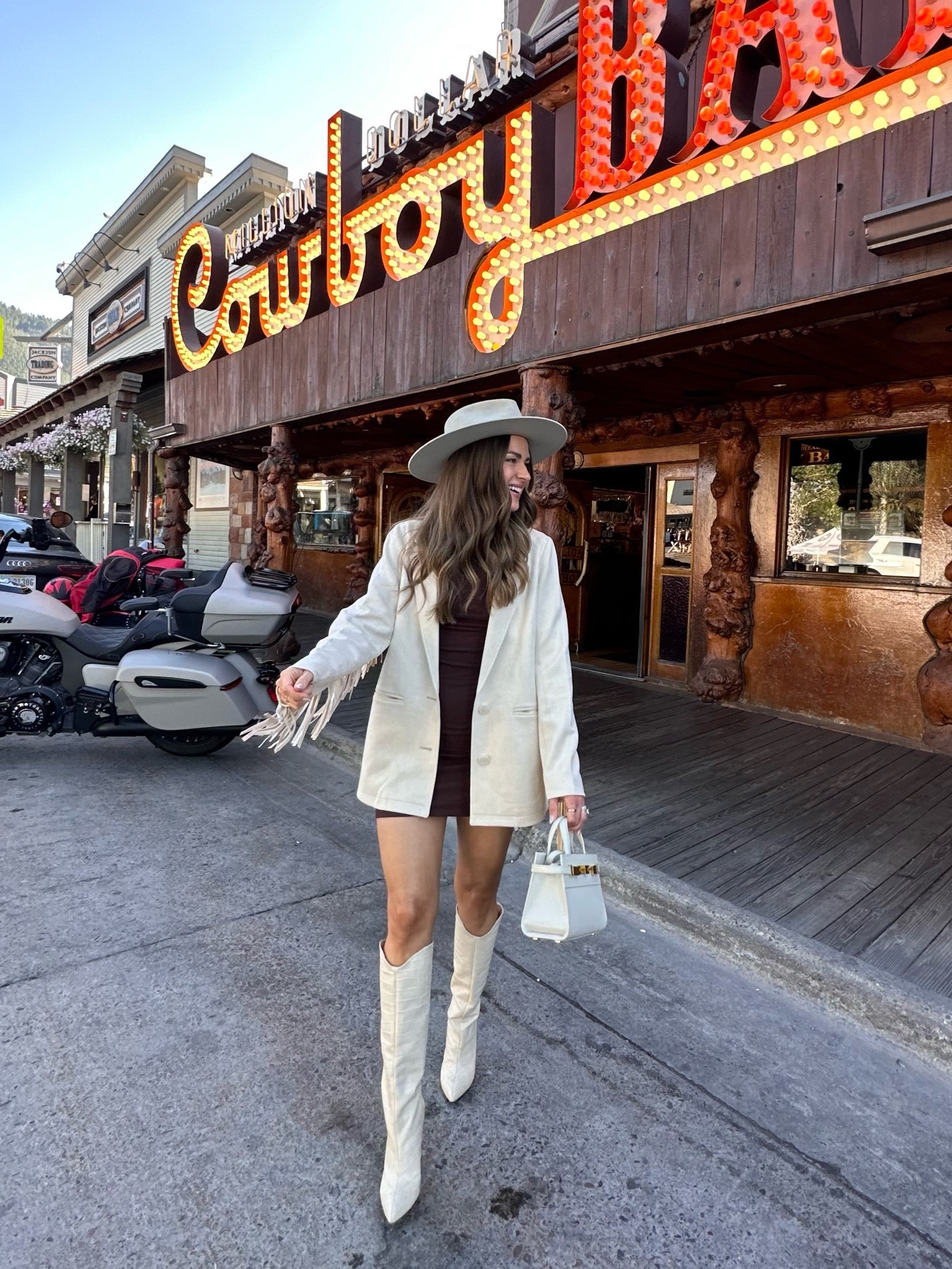 Las Vegas Fall Fashion: 6 Stylish Outfit Ideas - Magic of Clothes