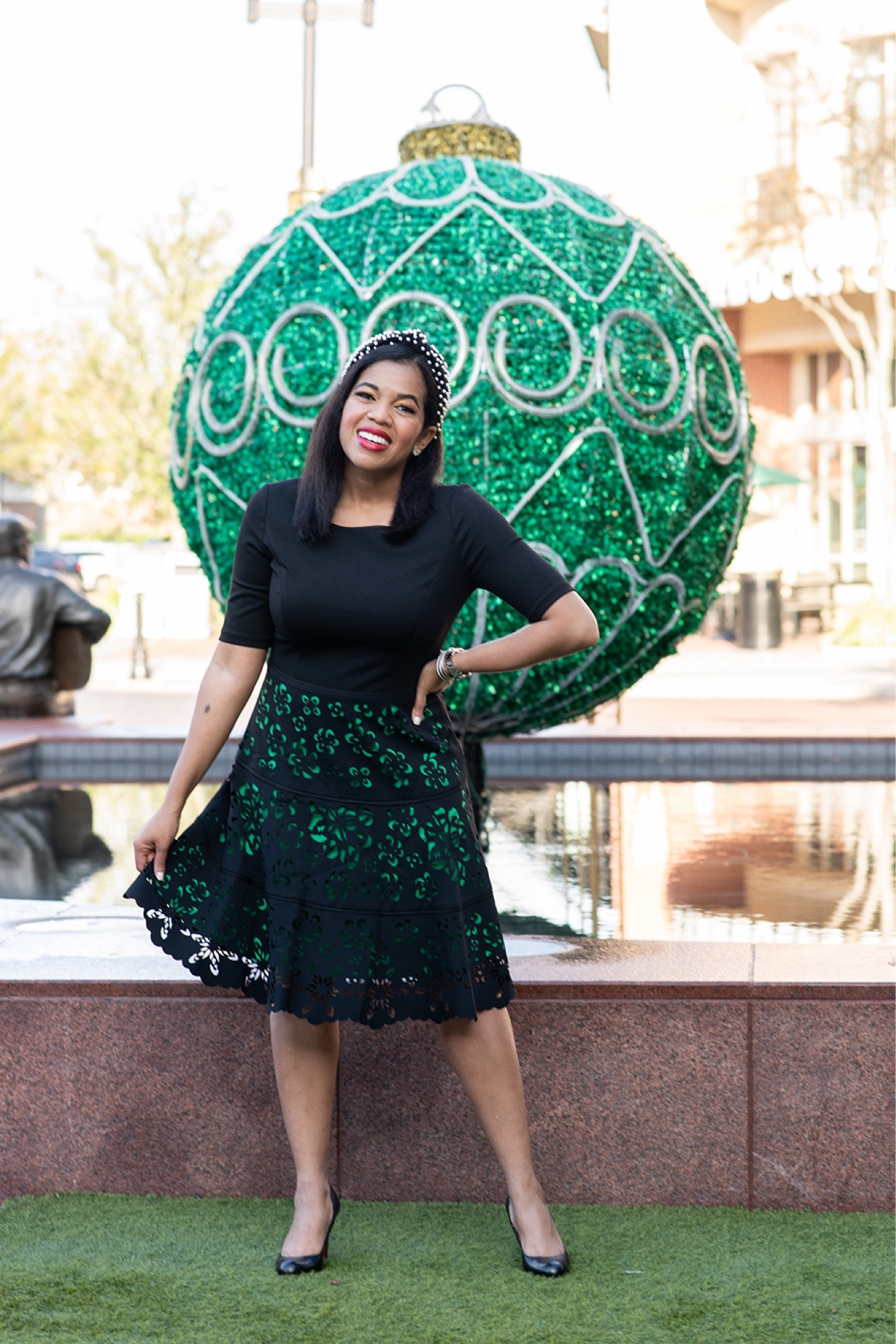 Emerald Enchantment: 10 Luxurious Outfit Ideas for a Touch of Opulence ...