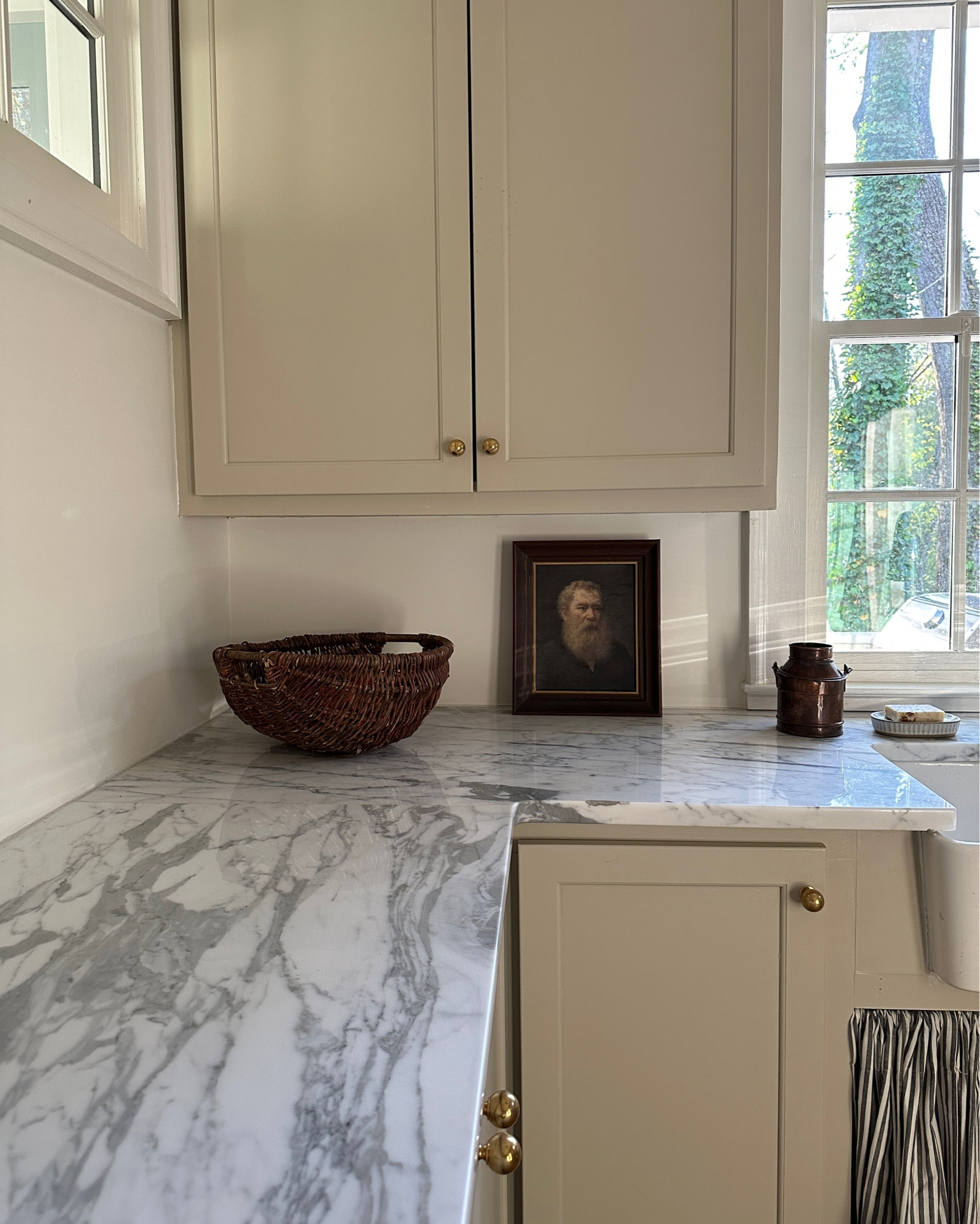 Sherwin Williams Hardware