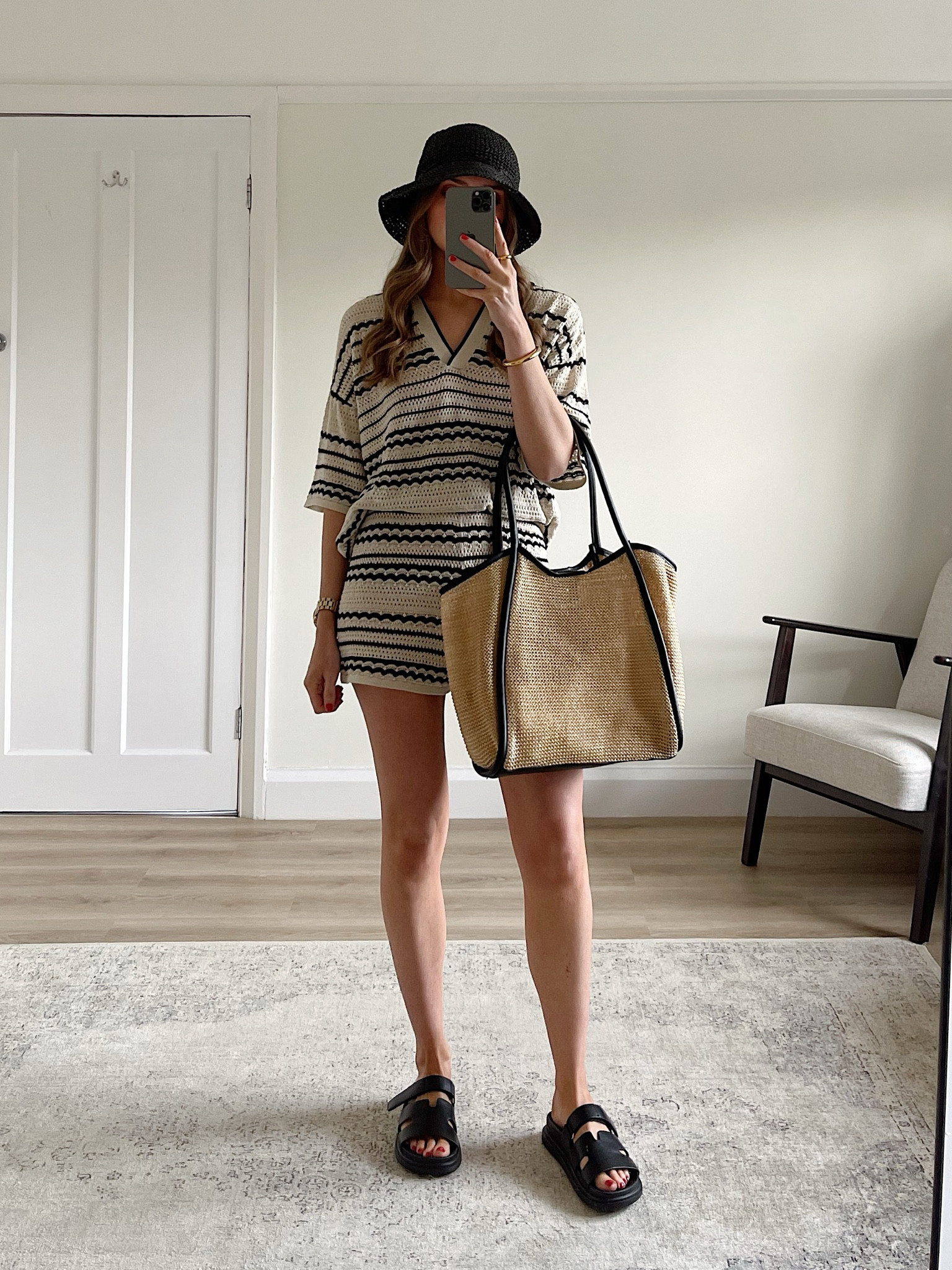 10 Chic Dubai Winter Outfits to Elevate Your Style Game - Magic of Clothes