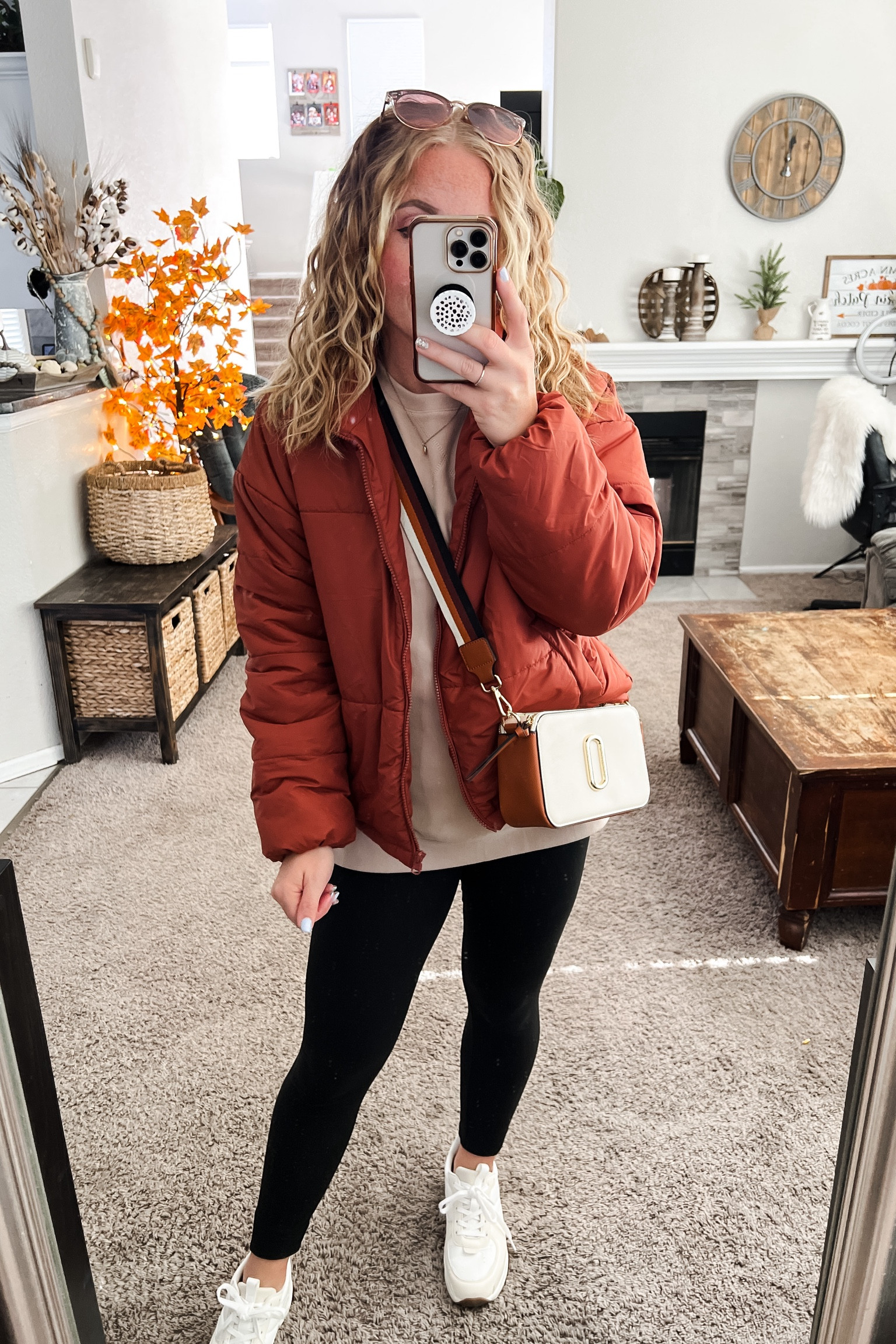 "10 Chic December Outfit Ideas to Keep You Cozy and Stylish All Month ...