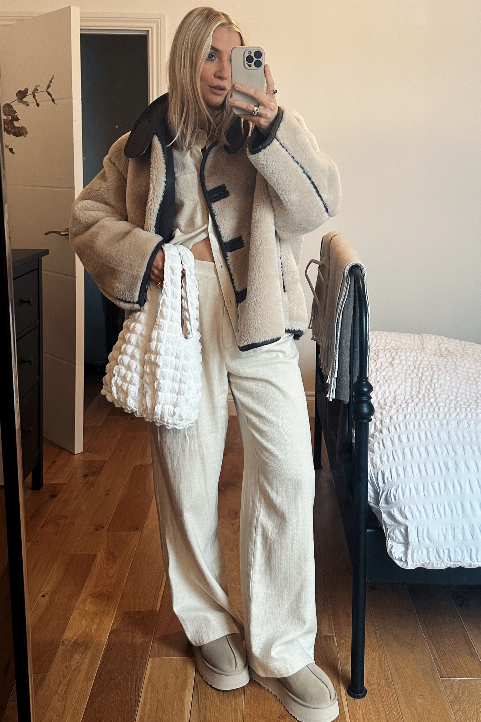 Effortlessly Chic: 18 Neutral Outfit Ideas for Everyday Glam - Magic of ...