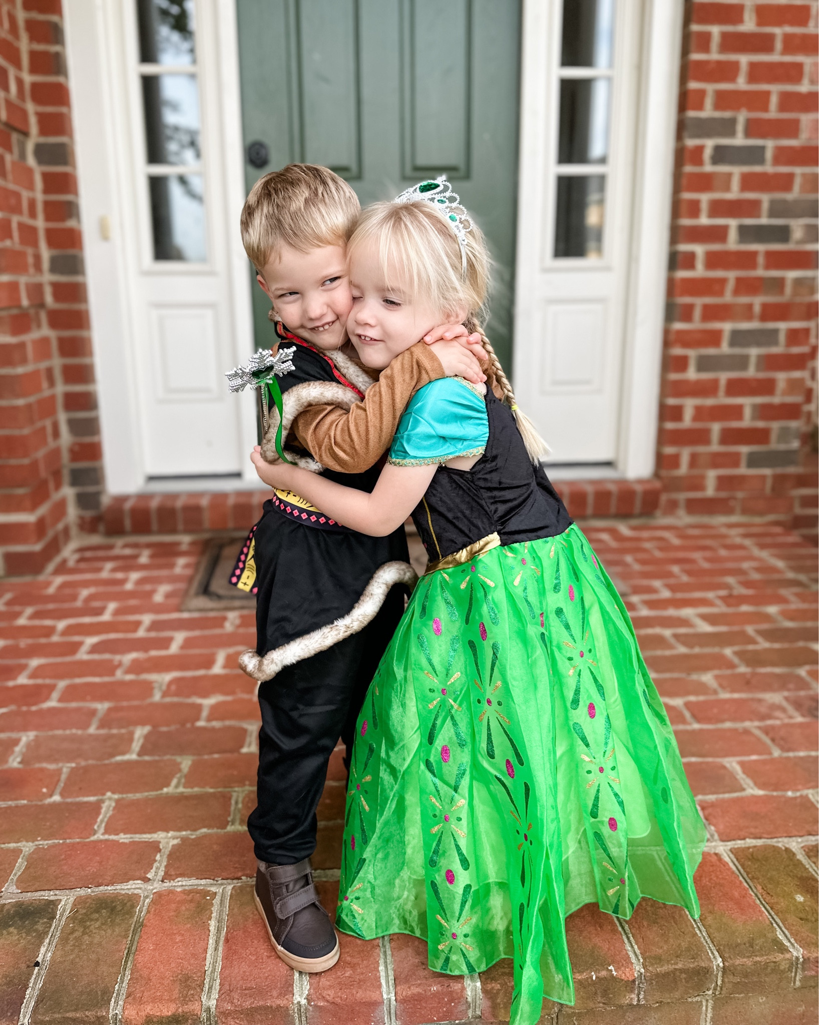 Frozen Kristoff And Anna Kids