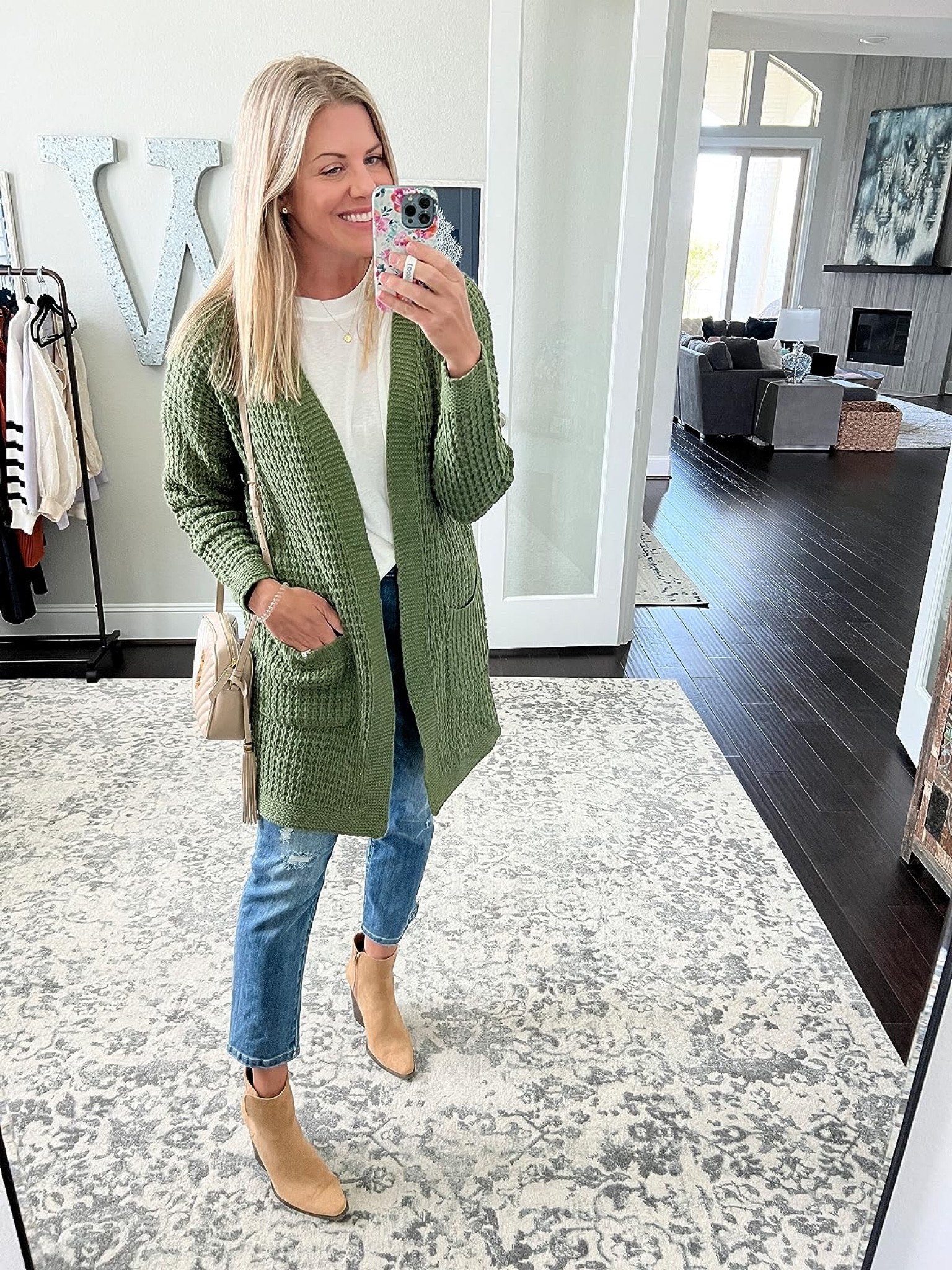 Olive Chic: 15 Earthy Outfit Ideas for Effortless Elegance - Magic of ...