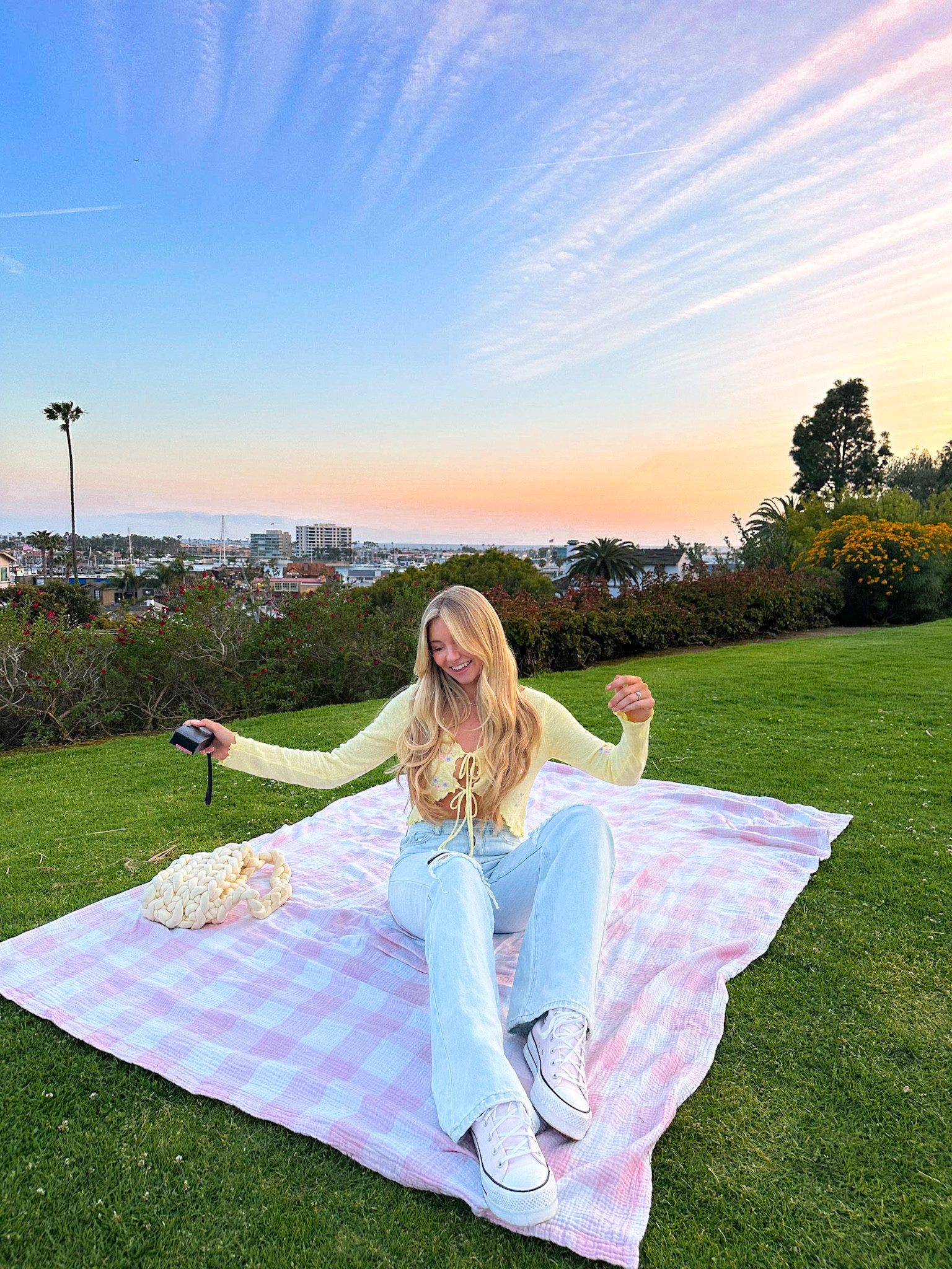7 Chic Picnic Outfit Ideas for a Stylish Spring - Magic of Clothes