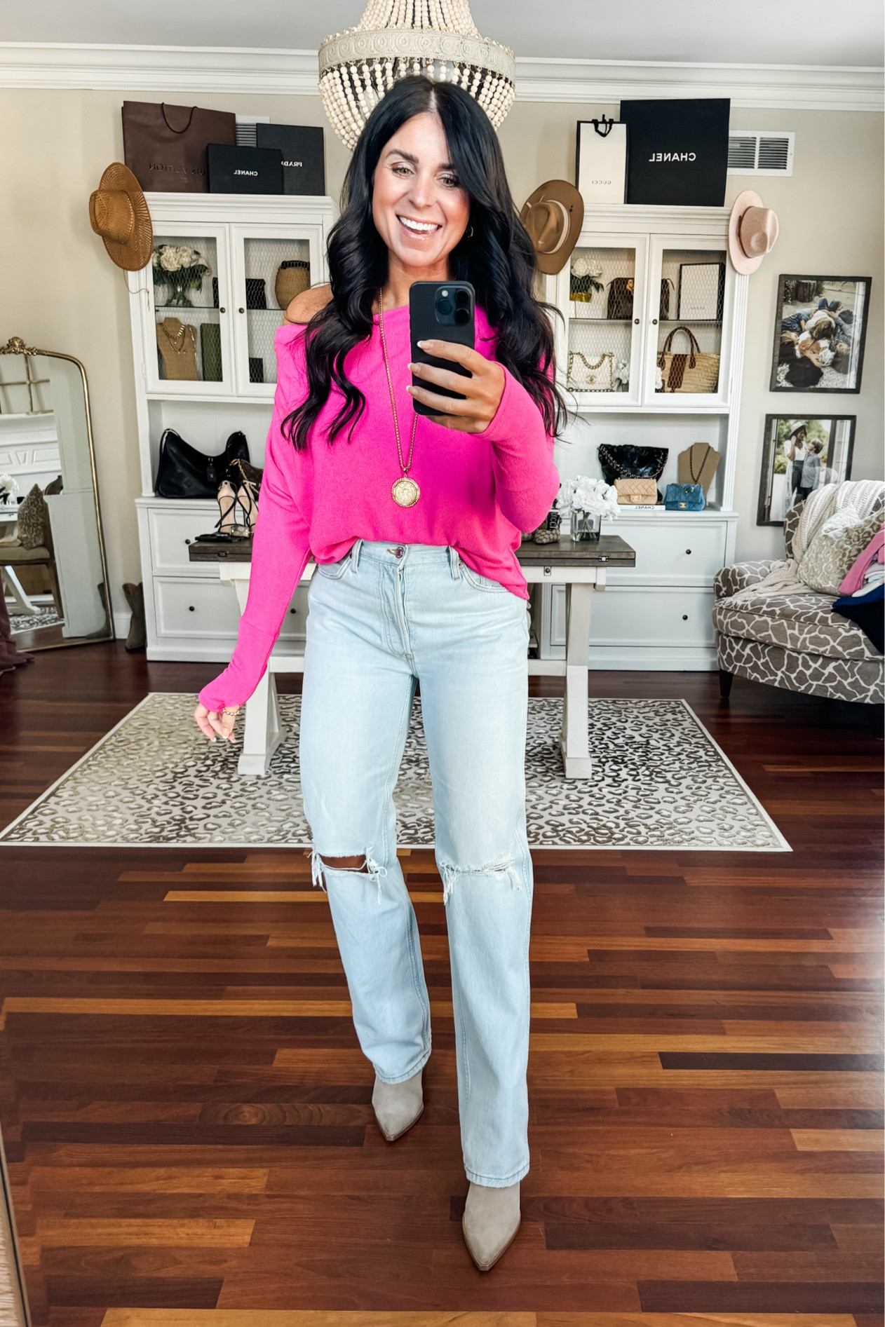 Pretty in Pink: T-Shirt Outfit Ideas That Make a Statement - Magic of ...