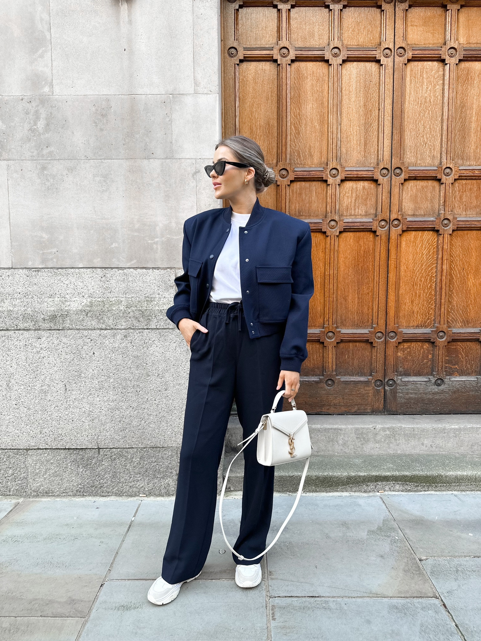 Navigate Navy Blue: 15 Sophisticated Outfit Ideas for All Seasons ...