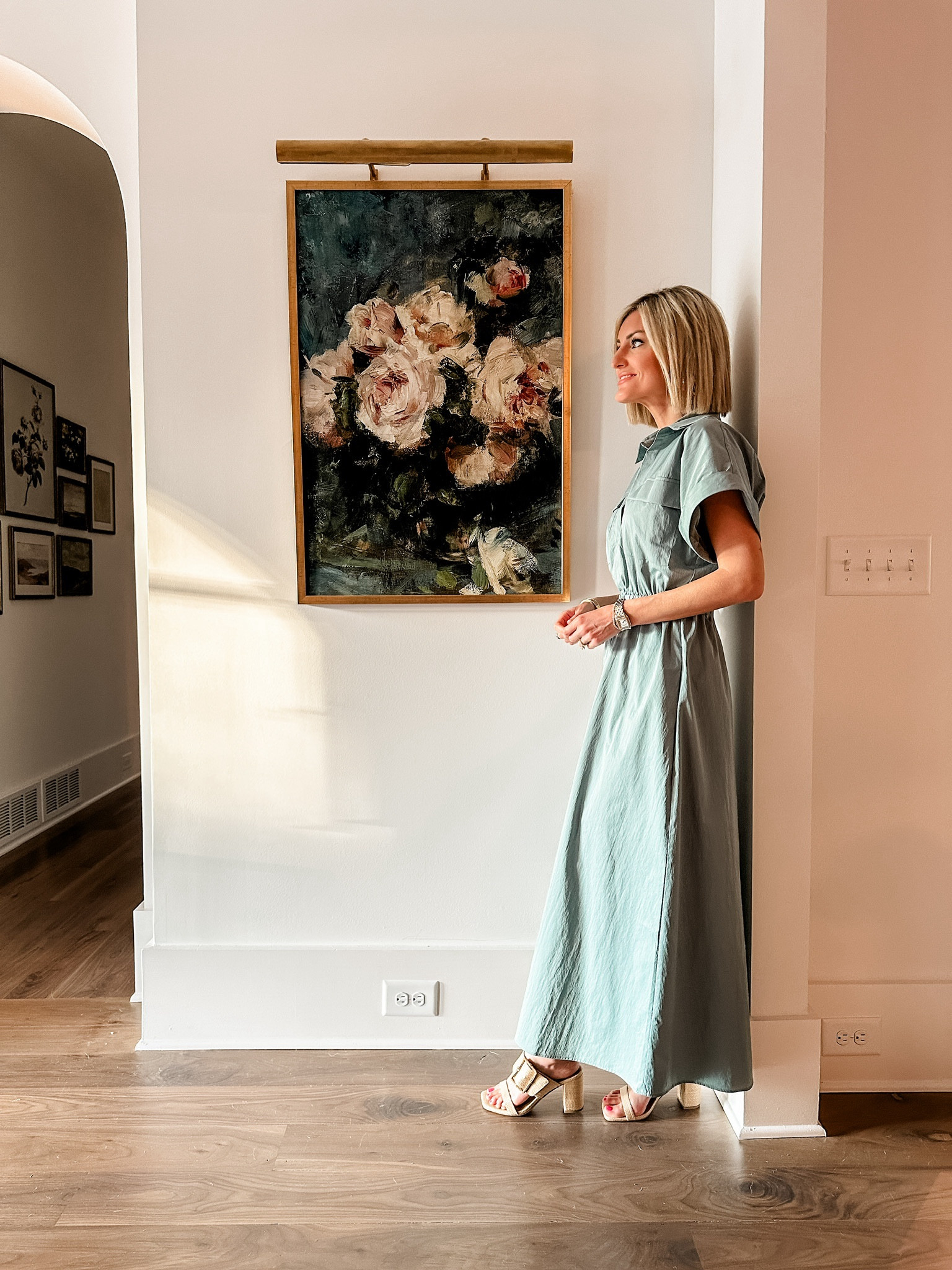 "Mastering the Art of Style: Chic Outfits for Your Next Gallery Visit ...