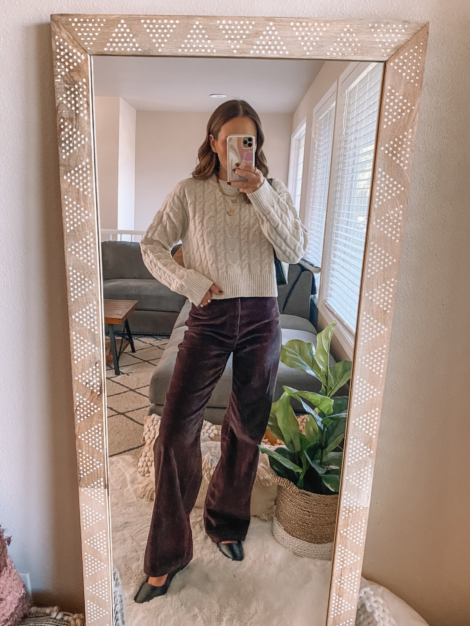 Opulent Elegance: 7 Velvet Pants Outfit Inspirations - Magic of Clothes