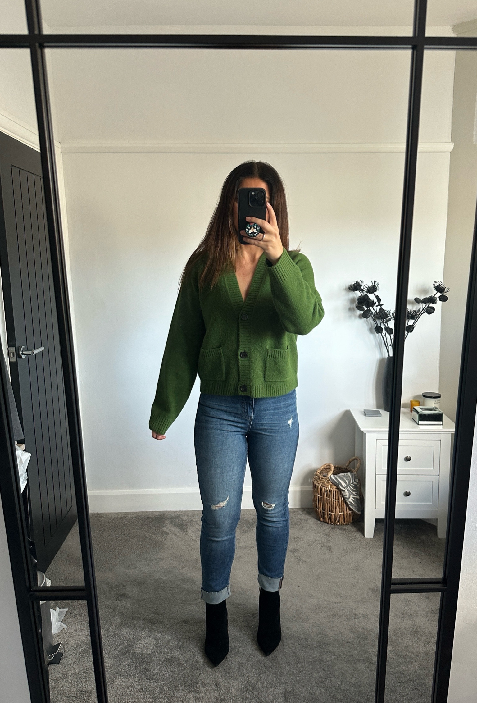 Olive Chic: 15 Earthy Outfit Ideas for Effortless Elegance - Magic of ...