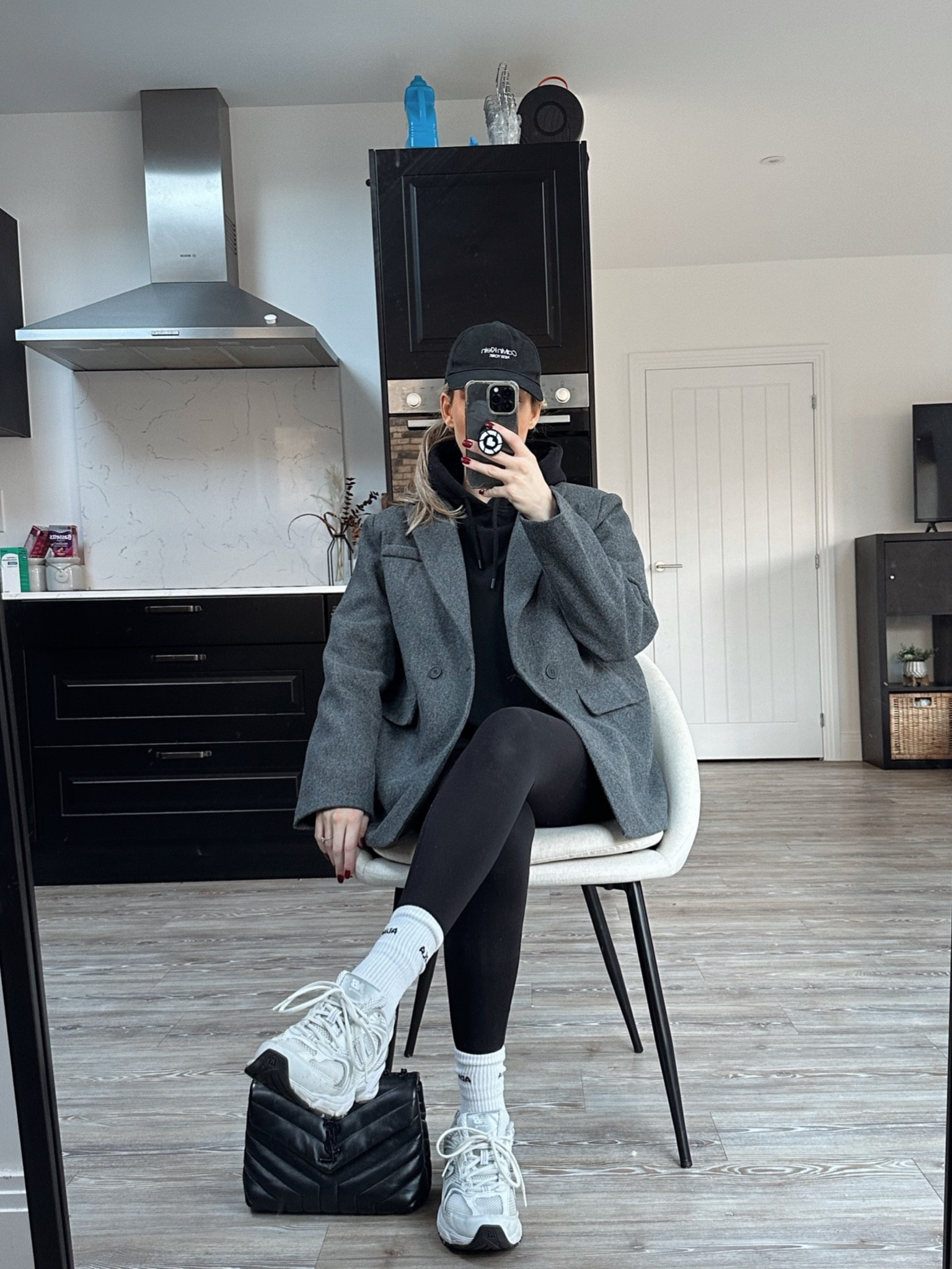 Elegant in Grey: 15 Timeless Outfit Ideas for Effortless Sophistication ...