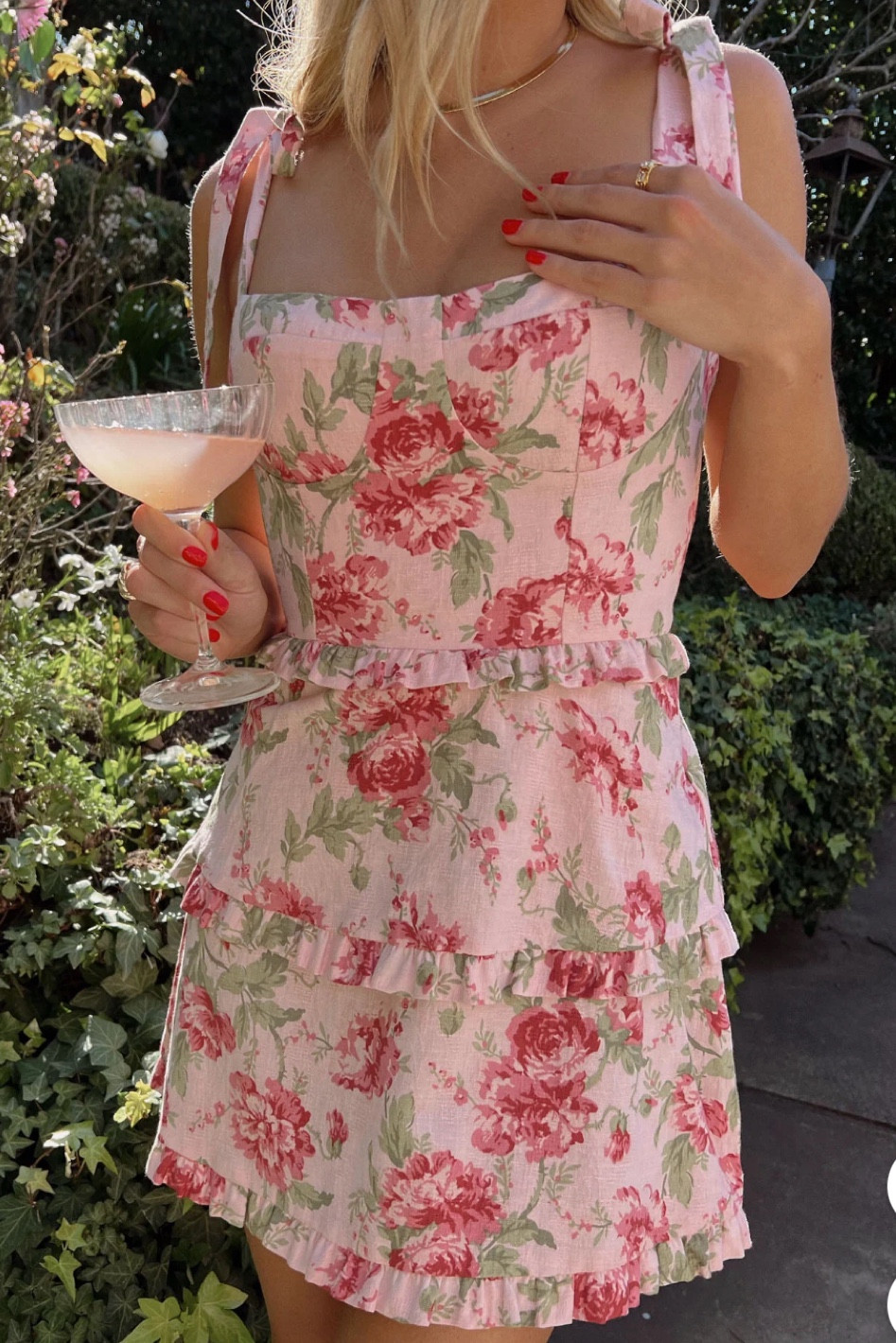 10 Chic Outfits Perfect for Your Next Fancy Brunch - Magic of Clothes