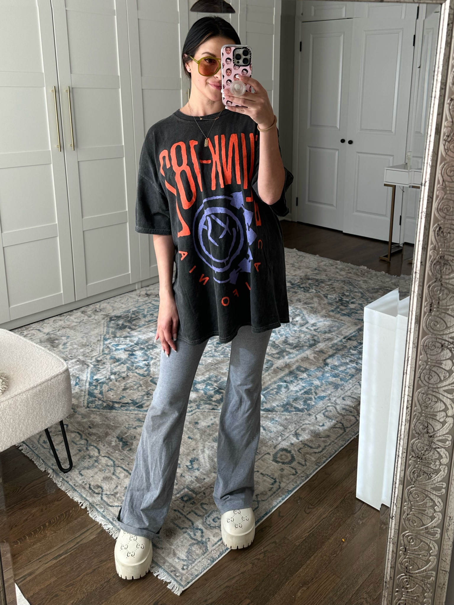 Graphic T-Shirt Outfit Ideas: Make a Statement with Stylish Graphic ...