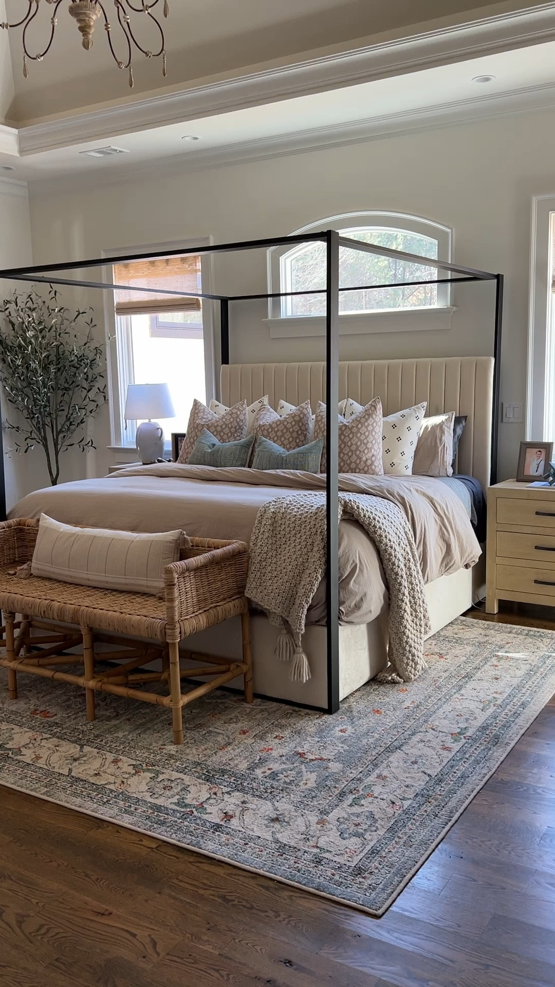 Bonaire Flaxen E389 curated on LTK