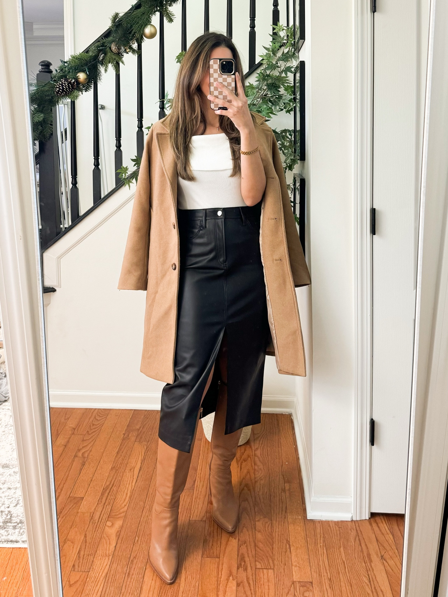 Skirt & Boots Style Guide: 7 Stunning Outfit Combinations - Magic of ...