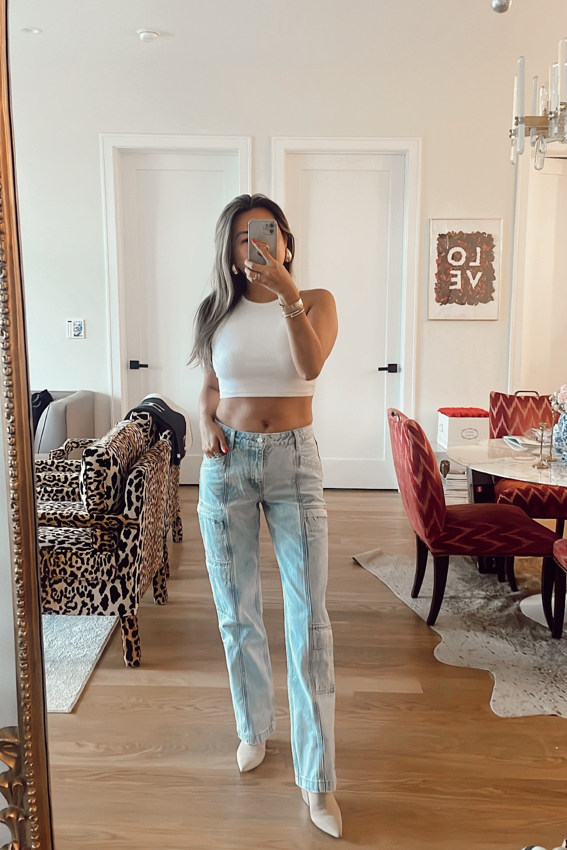 Retro Revival: 8 Low-Rise Jeans Outfit Concepts - Magic of Clothes