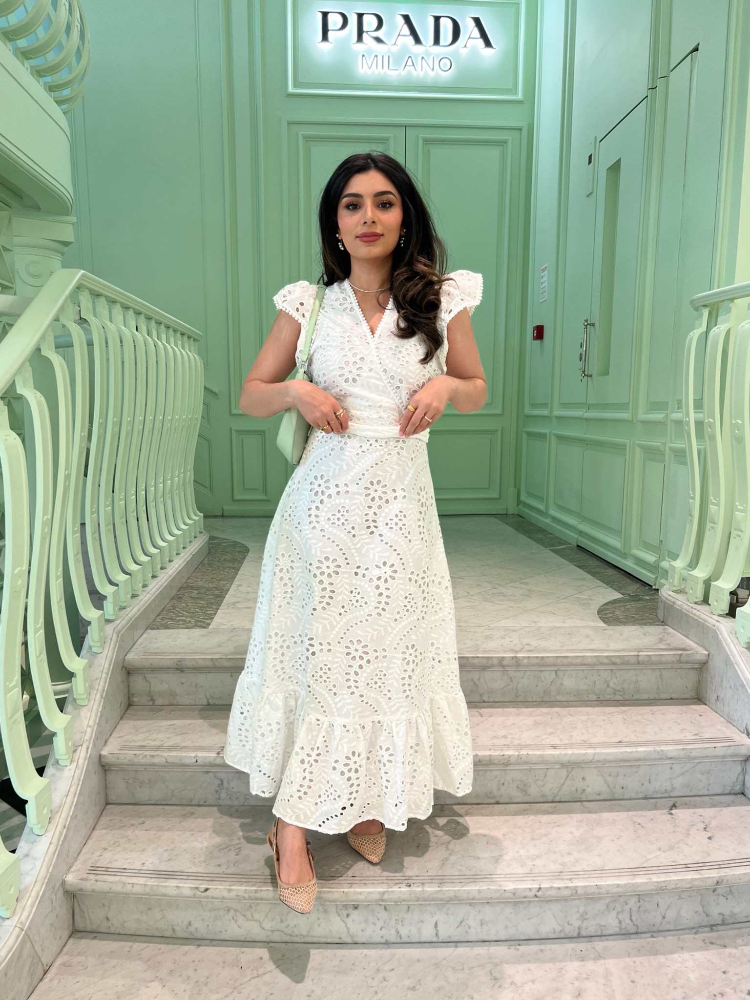 20 Stunning All-White Outfit Ideas: Embrace Elegance and Simplicity ...