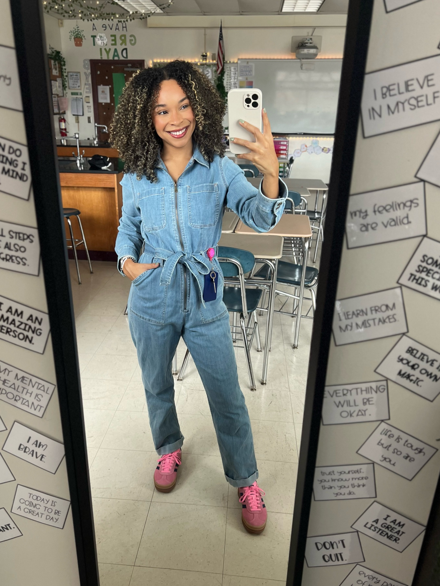 10 Chic and Professional Teacher Outfit Ideas to Elevate Your Classroom ...