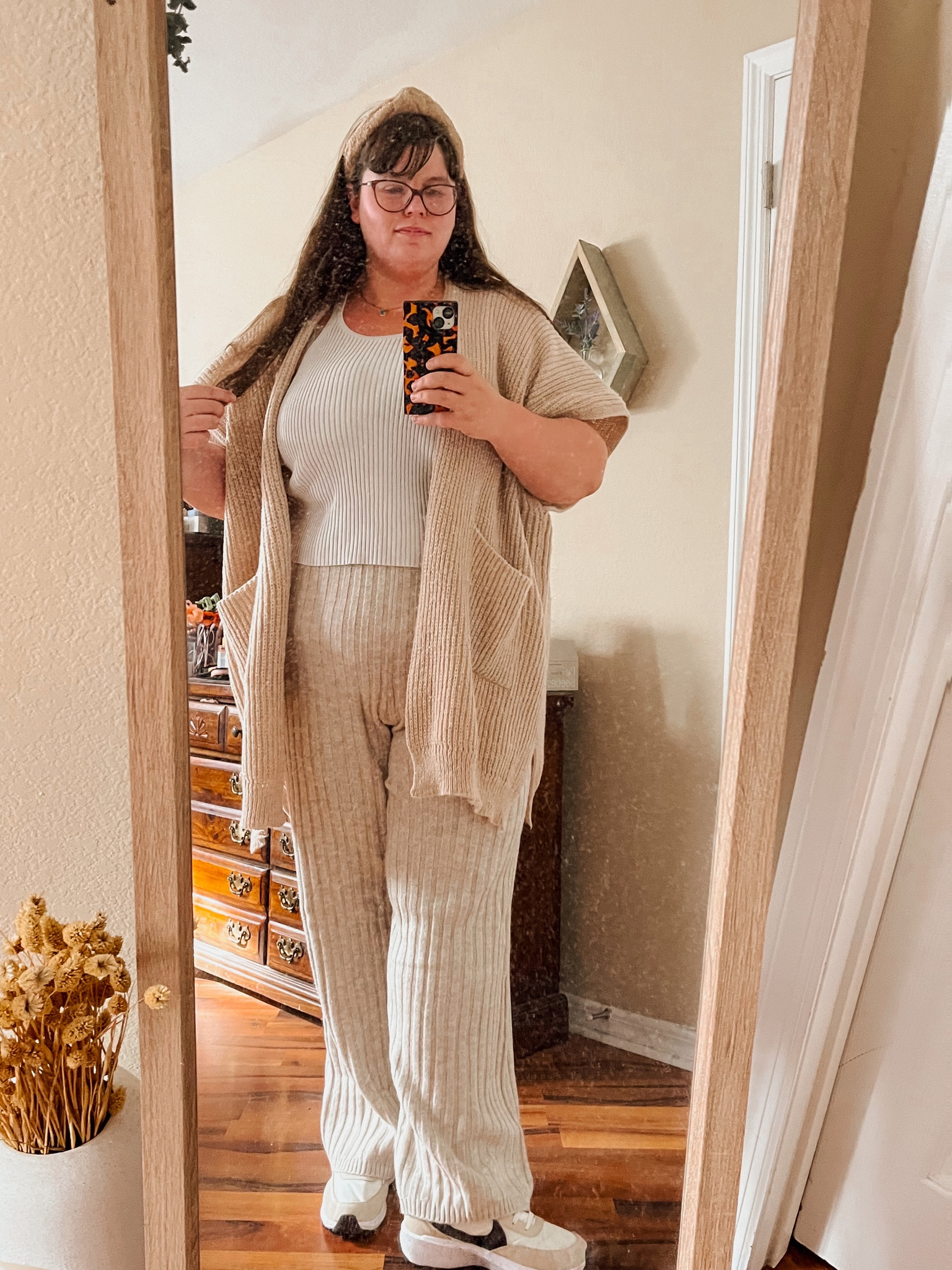 Effortlessly Chic: 18 Neutral Outfit Ideas for Everyday Glam - Magic of ...