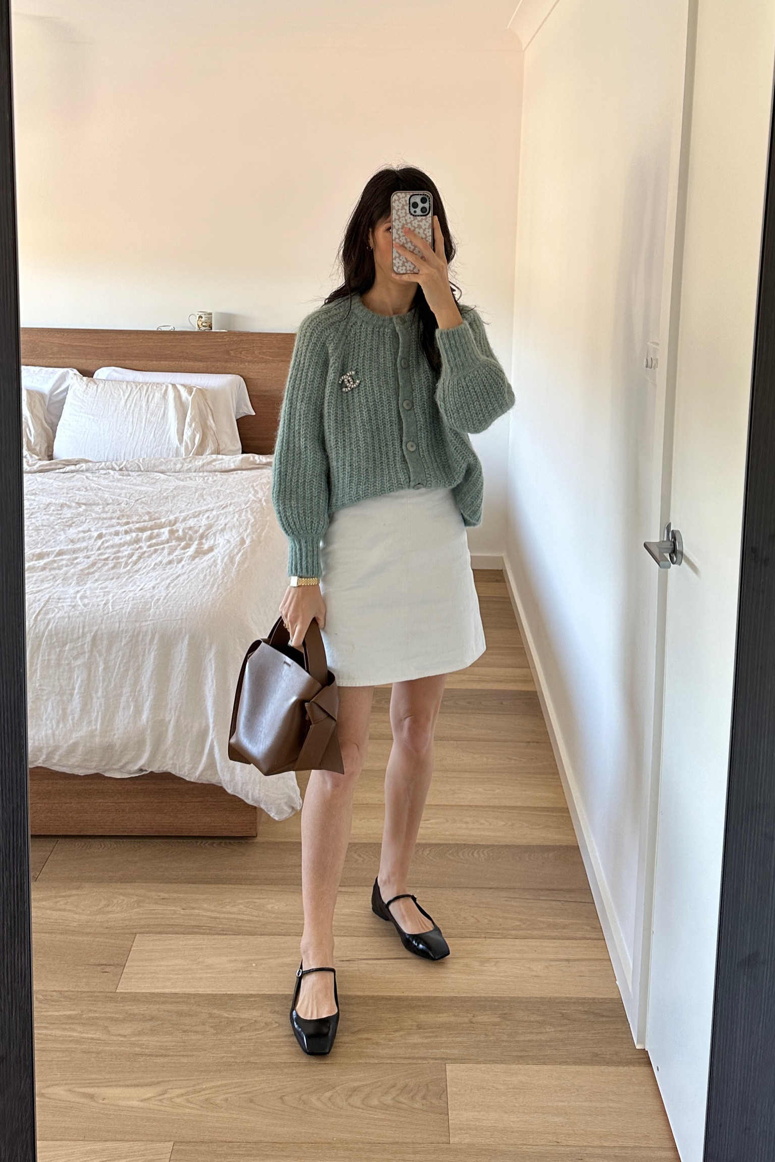 7 Chic Ways to Rock Mary Janes in Your Outfits - Magic of Clothes