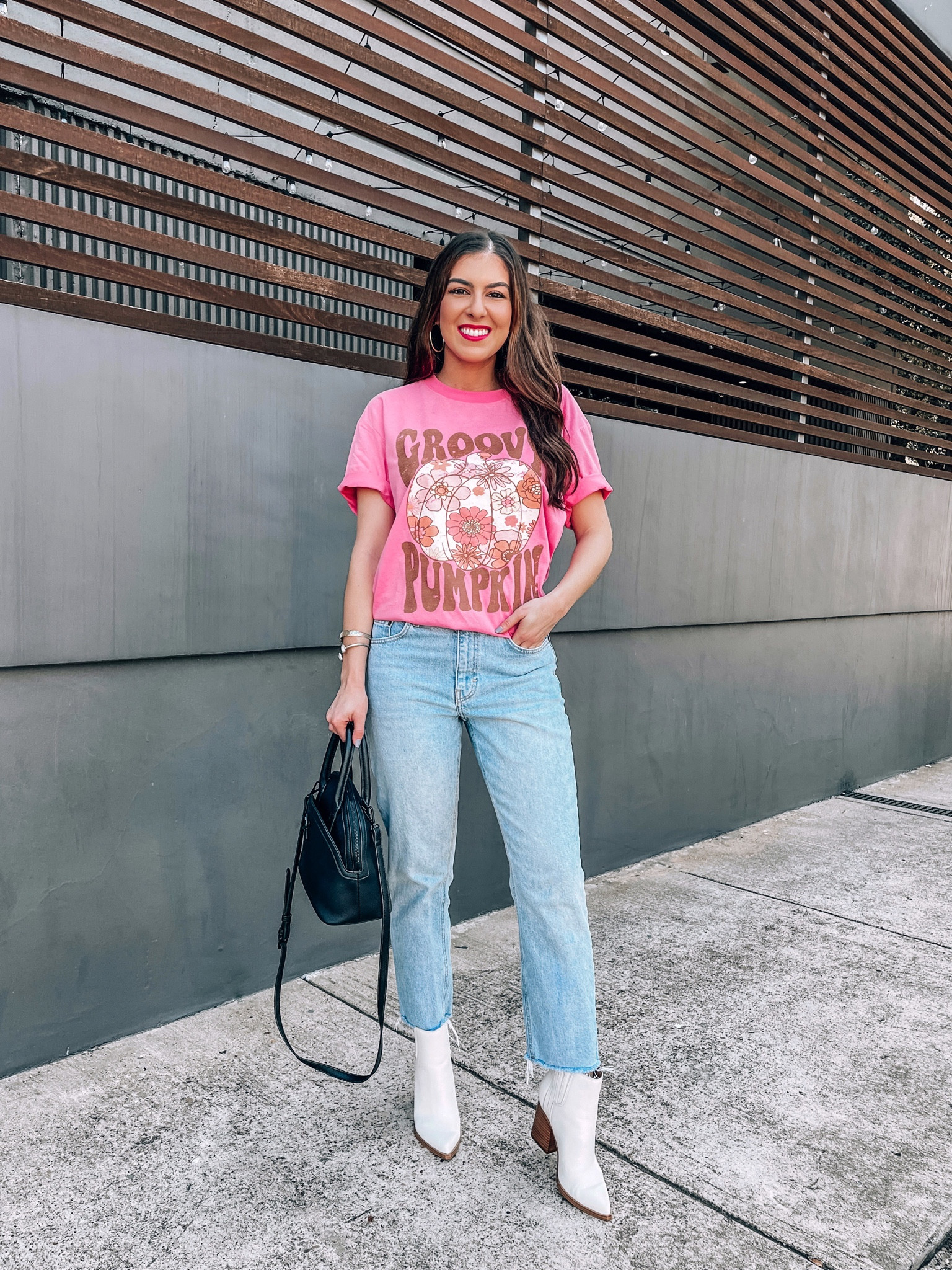 Pretty in Pink: T-Shirt Outfit Ideas That Make a Statement - Magic of ...