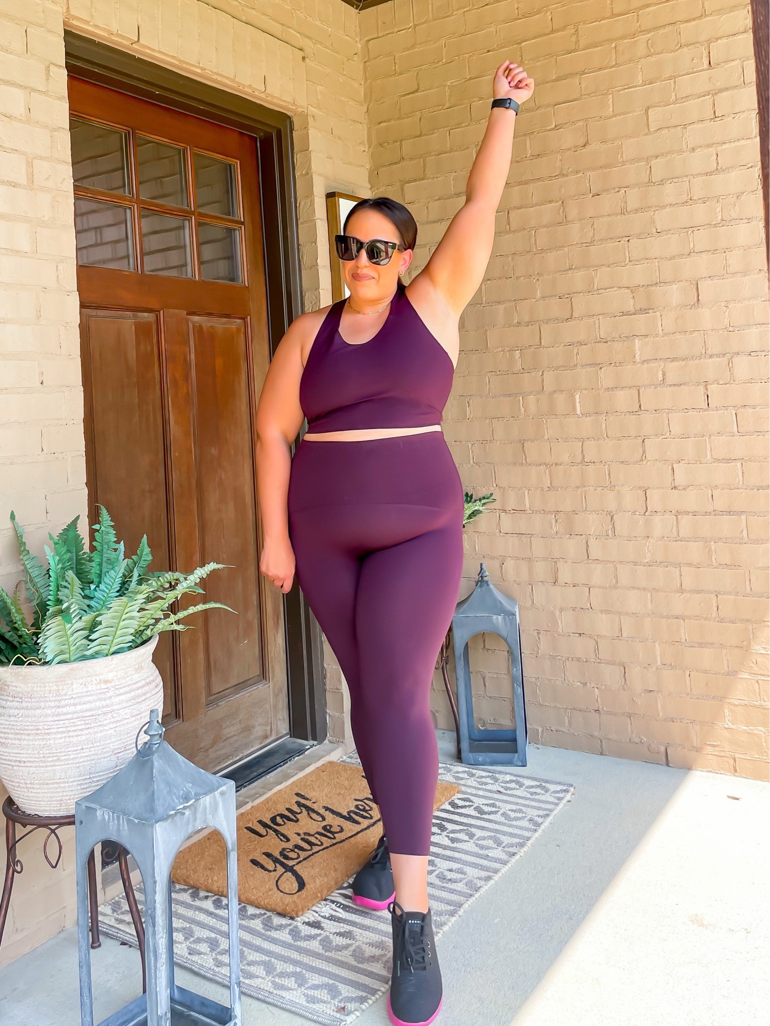 "Embrace Your Curves: Stylish Yoga Outfits for Plus Size Women" - Magic ...