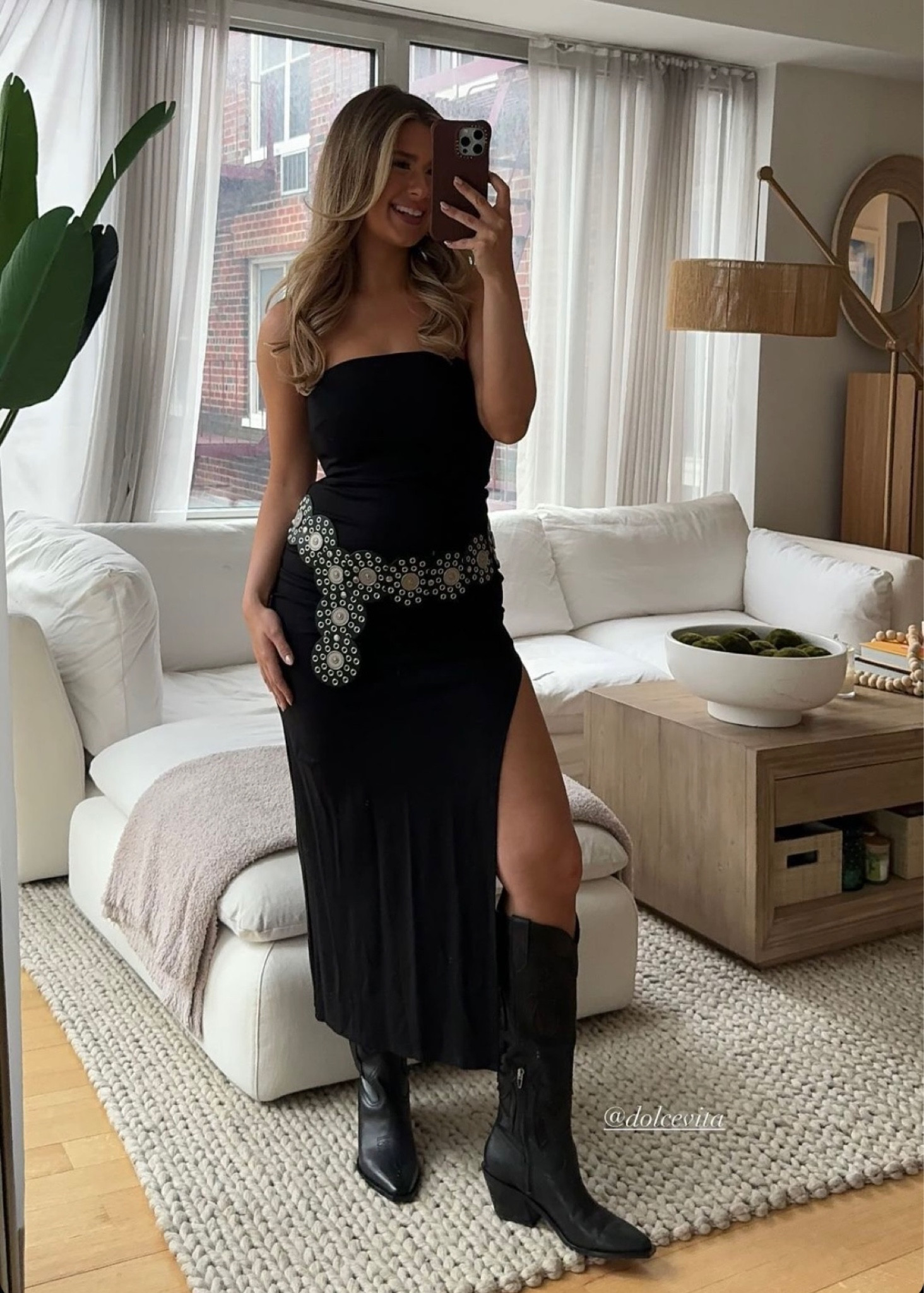 Zach Bryan Concert Fashion Guide - Magic of Clothes