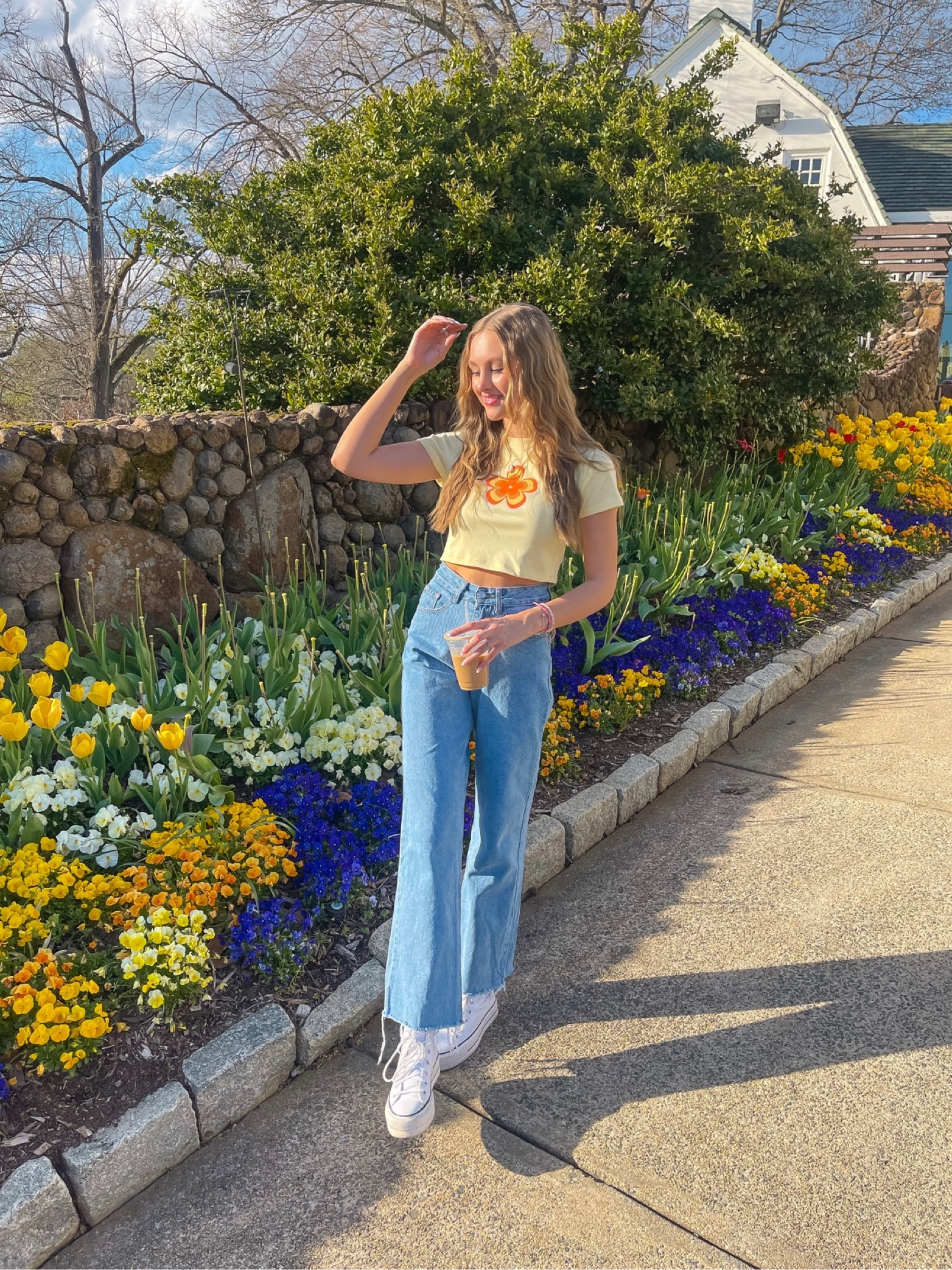 Yellow T-Shirt Outfit Ideas: Brighten Up Your Look with Stylish Yellow ...