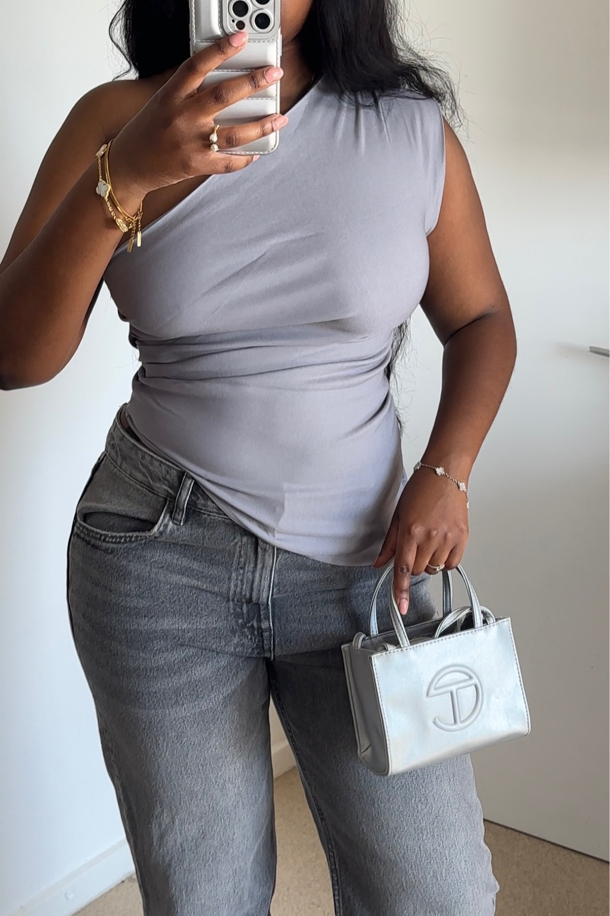 Elegant in Grey: 15 Timeless Outfit Ideas for Effortless Sophistication ...