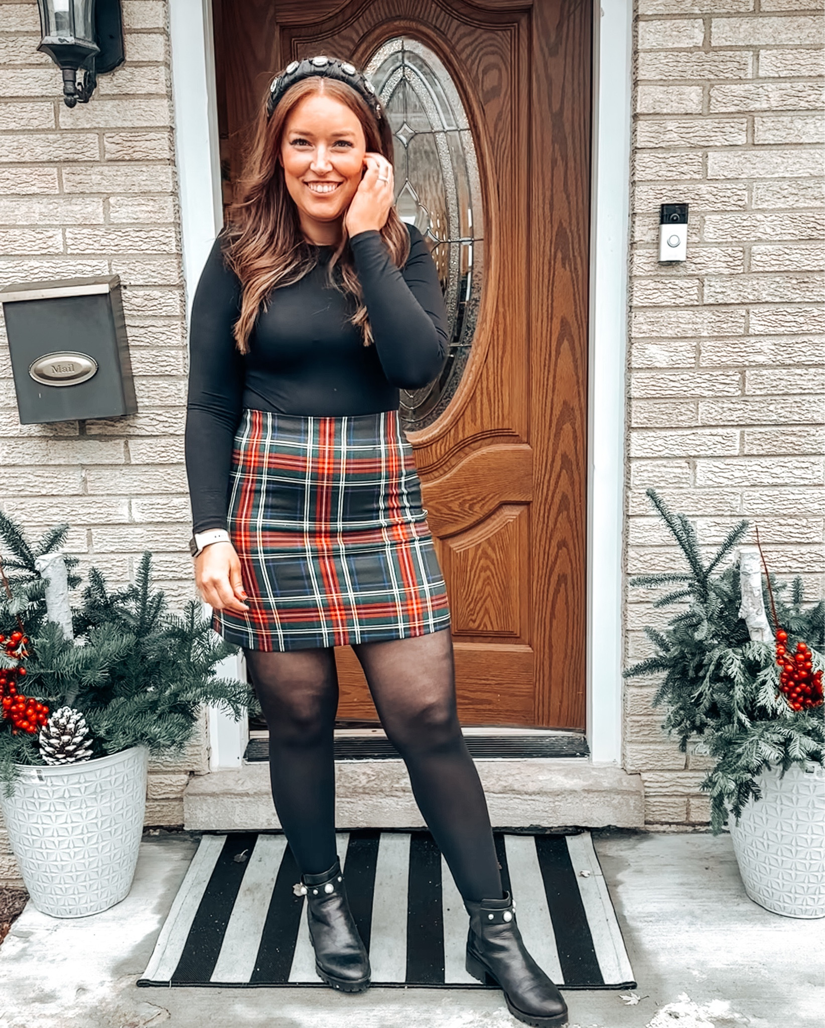 Stockings Outfit Ideas: Elevate Your Look with Stylish Stocking ...