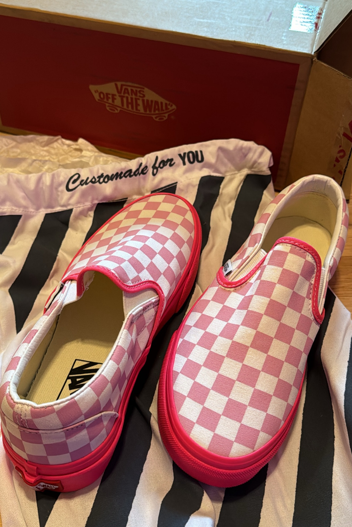 "10 Trendy Vans Slip-On Outfit Ideas to Elevate Your Street Style ...
