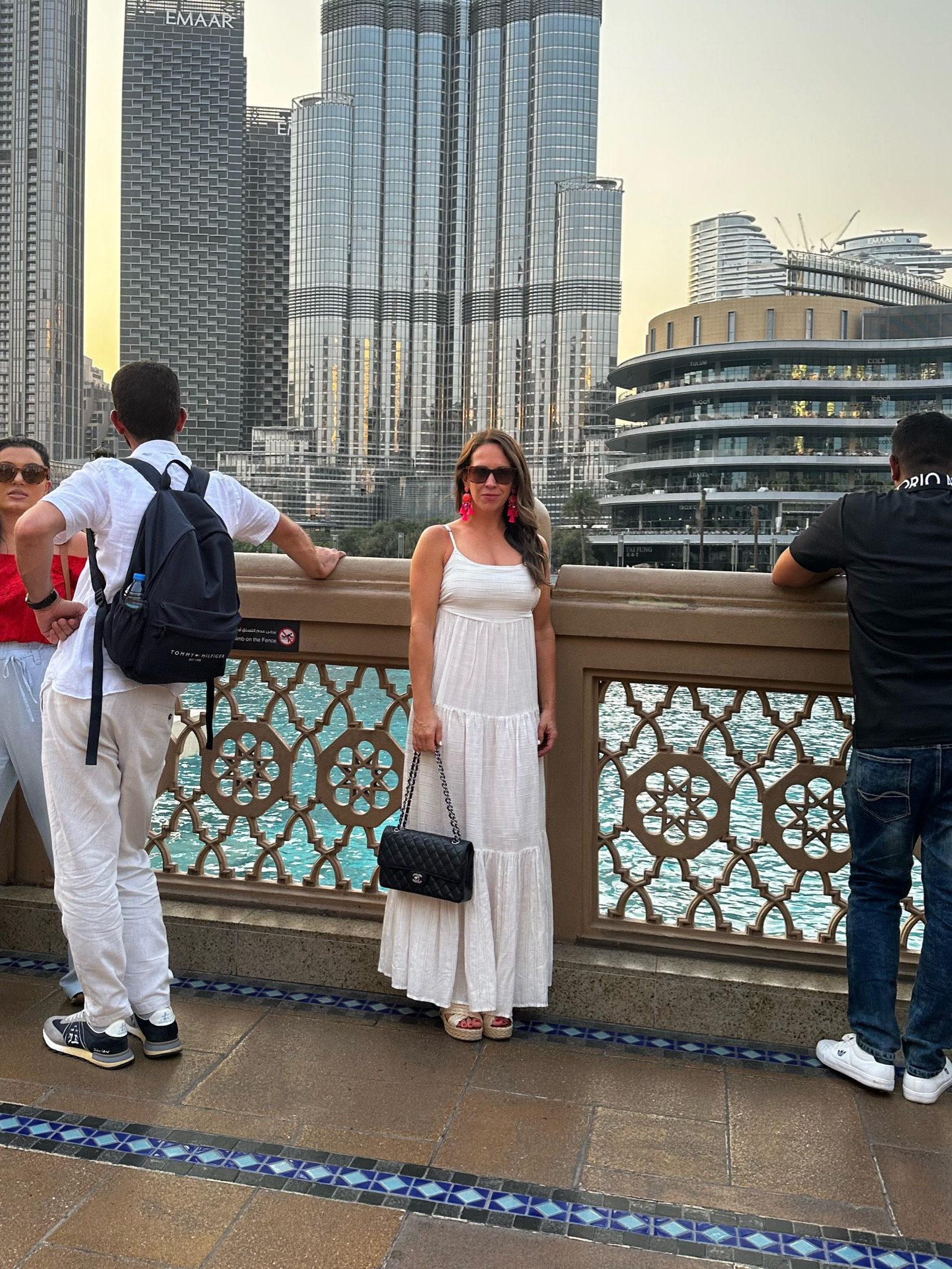 10 Chic Dubai Winter Outfits to Elevate Your Style Game - Magic of Clothes